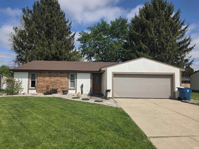 1308 Garwood Dr, Auburn, IN 46706