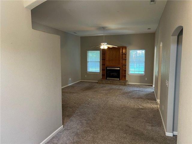 1308 Hunter Rdg, Siloam Springs, AR 72761