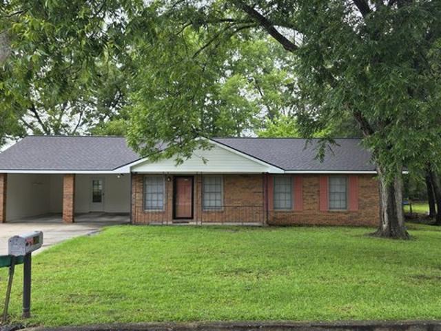 1308 Jeffry Dr, Dublin, GA 31021