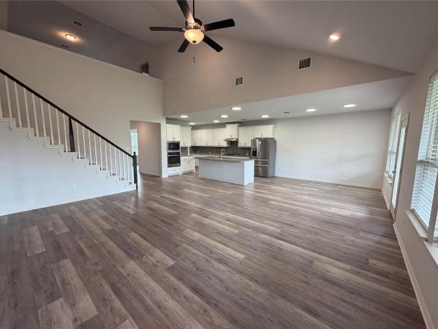 1308 Knowles Dr