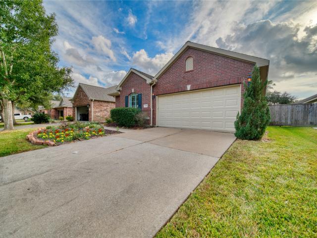 1308 Palermo Dr, Pearland, TX 77581 | MLS #38707 | Compass