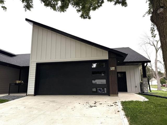1308 Quint Ave, Carroll, IA 51401