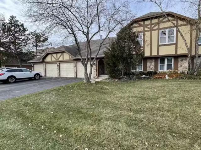 1308 Streamwood Lane, Unit 311, Vernon Hills, IL 60061