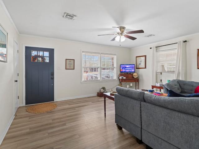 1308 Snowhill Dr