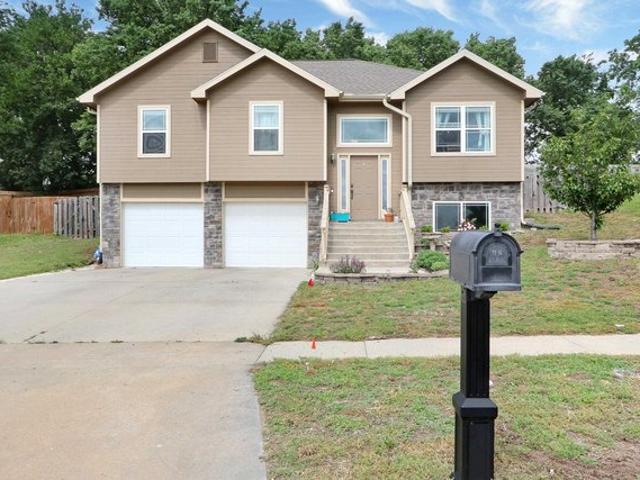 1308 Spring Hill Dr, Junction City, KS 66441