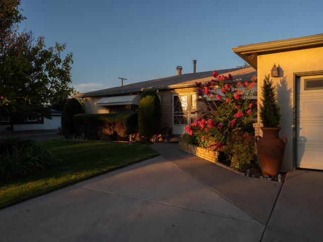 1308 Valencia Drive NE