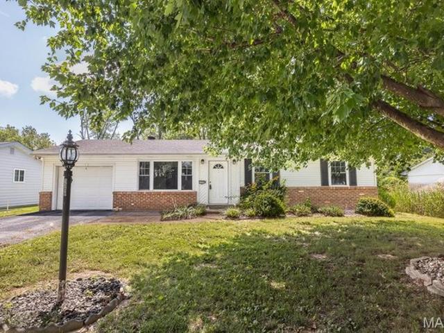 1308 Veile Dr, Belleville, IL 62220