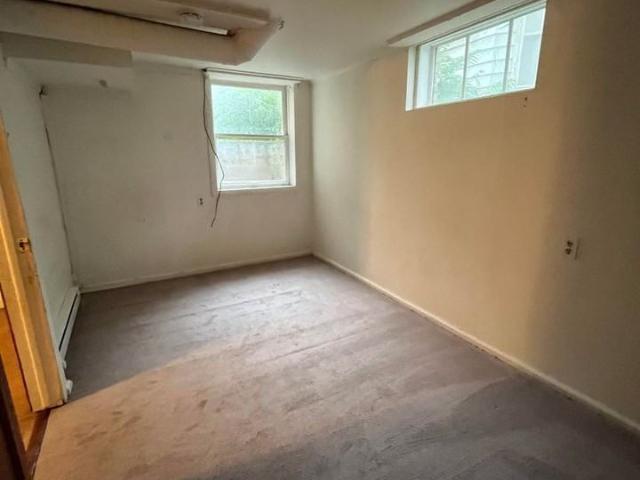 1308 W 4th 1 Bedroom Apartment for Rent at 1308 W 4th St, Waterloo, IA 50702 Church Row Historic