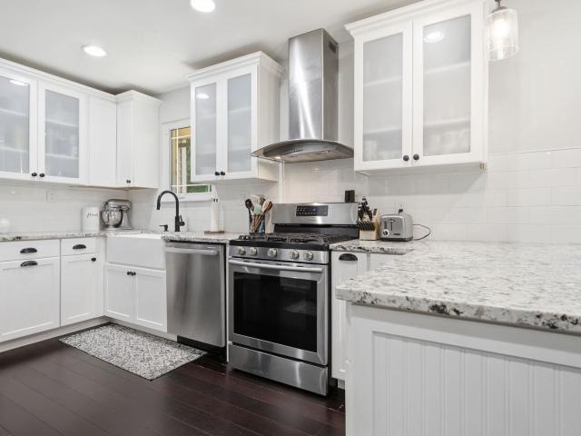 1308 W Kenwick Lane
