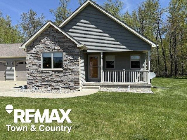 1308 Windmill Pt, Clio, MI 48420