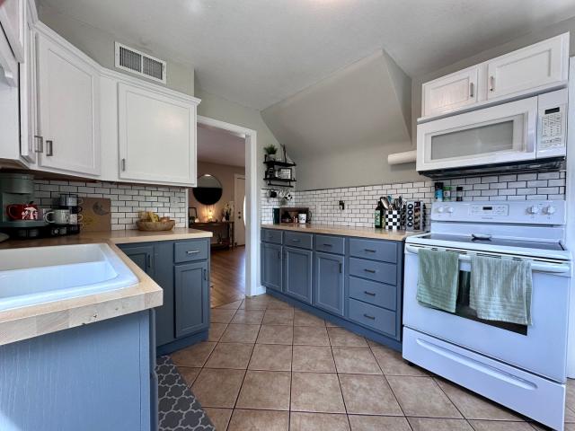 1308 11th Avenue