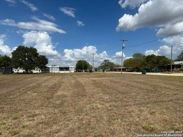 1309/1 Hickory St, Jourdanton, TX 78026