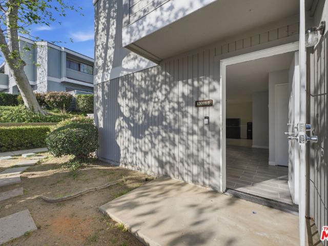 13091 Hubbard St, Unit 5, Sylmar, CA 91342 | MLS #SR26090