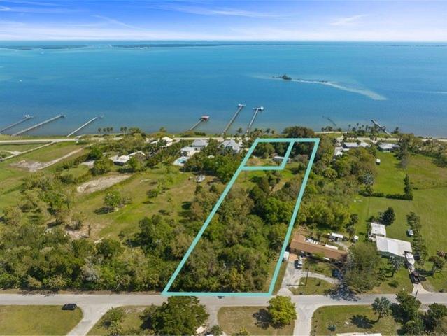 13095 N Indian River Dr, Sebastian, FL 32958
