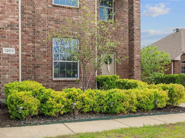 1309 Mobile Ln, Wylie, TX 75098 | MLS #21226 | Compass