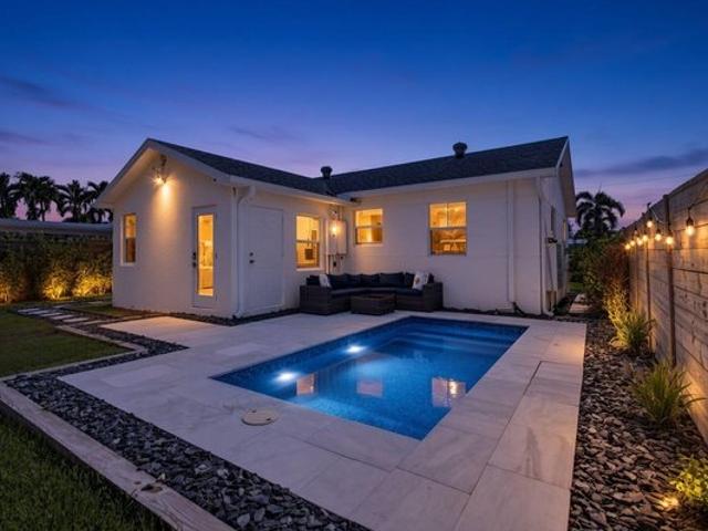 1309 N Palmway, Lake Worth Beach, FL 33460