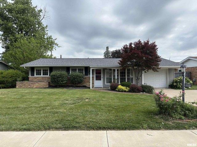 1309 Bobolink Dr, Washington, IL 61571