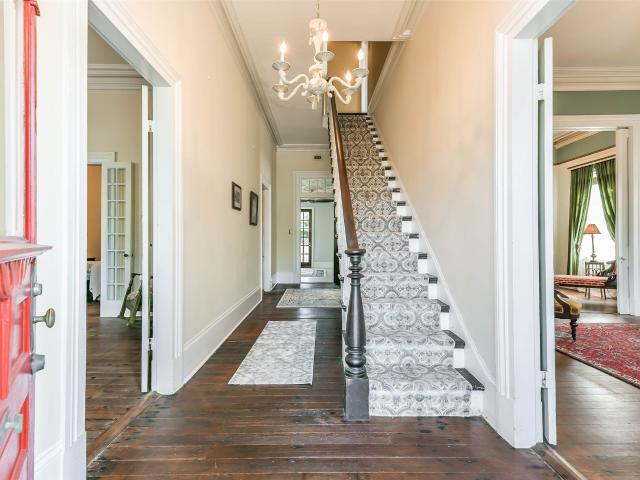 1309 Broadway Street