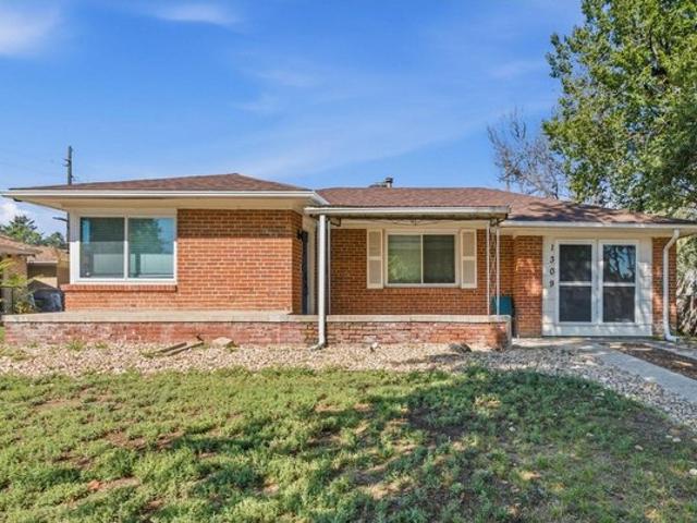 1309 Florence St, Aurora, CO 80010