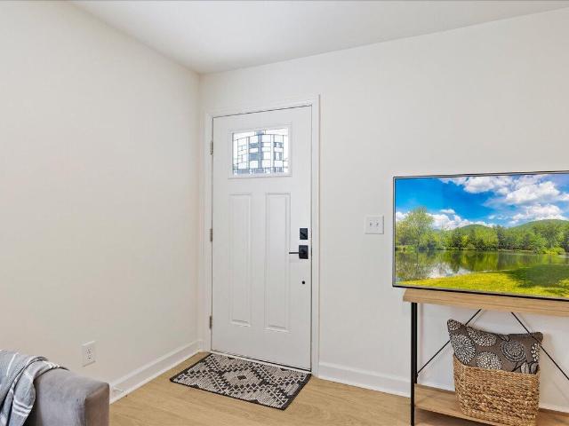 1309 Hudson Avenue D13