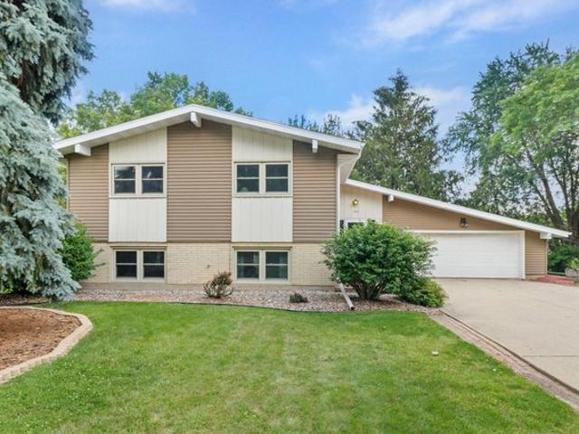 1309 Kuhle Dr, Sun Prairie, WI 53590