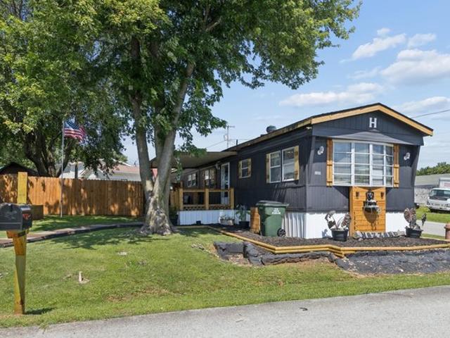 1309 Lucinda Ln, Stockton, MO 65785