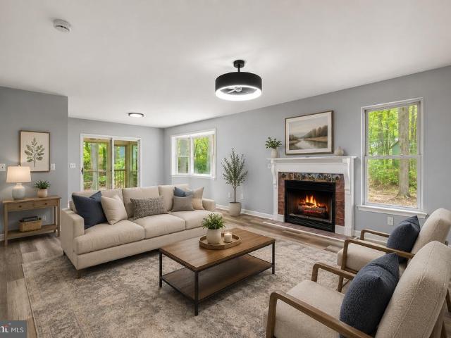 1309 Lakeview Parkway