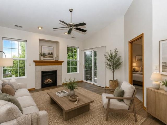 1309 SE University Ave Unit 207, Waukee, IA 50263
