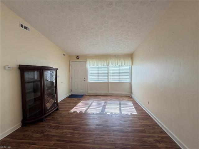 1309 Sparrow RD