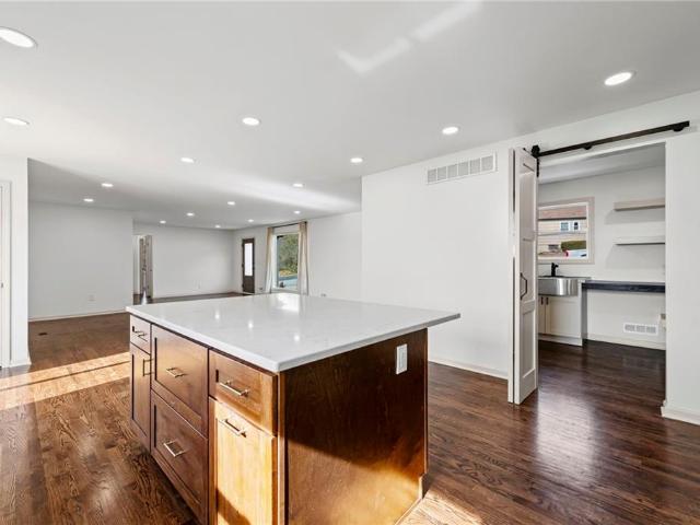 1309 W 100TH Terrace