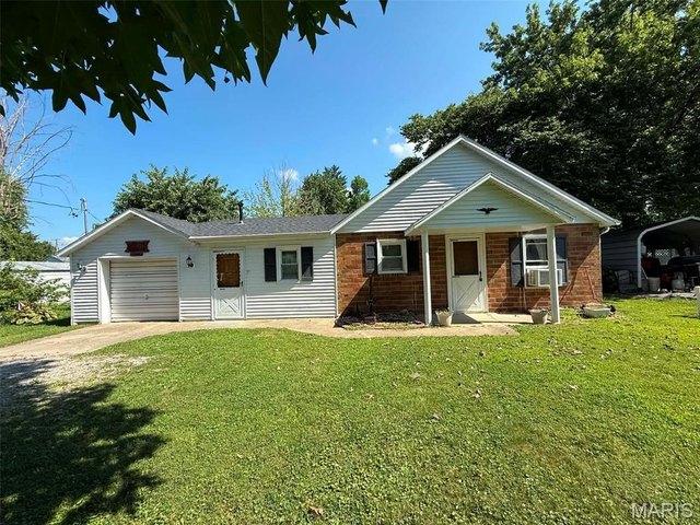1309 W South St, Vandalia, IL 62471