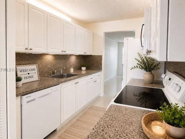 13000 SW 15th Ct Unit 209U, Pembroke Pines, FL 33027
