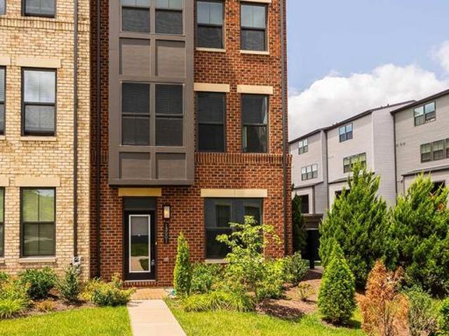 13001 Hattontown Square