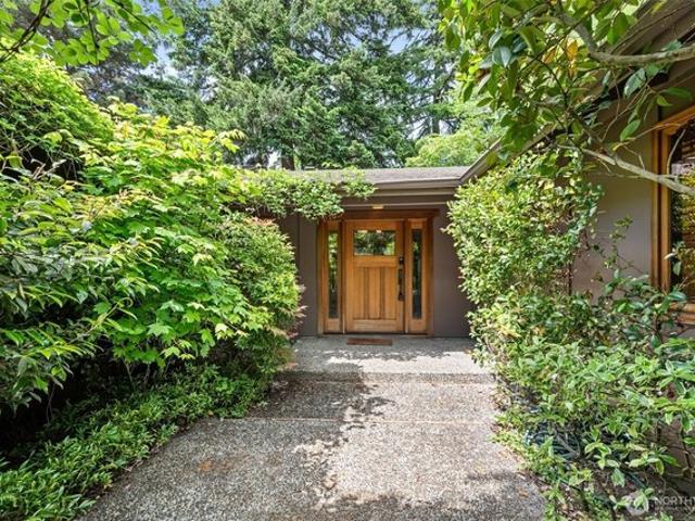 13002 NE 3rd St, Bellevue, WA 98005