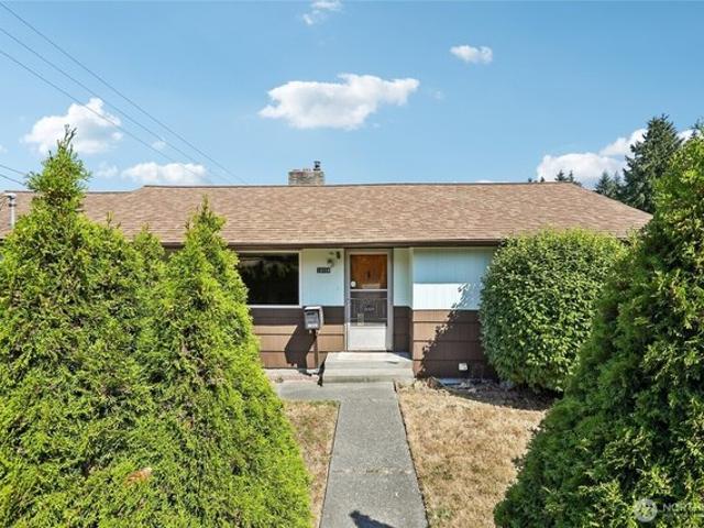 13004 Ambaum Blvd SW, Burien, WA 98146