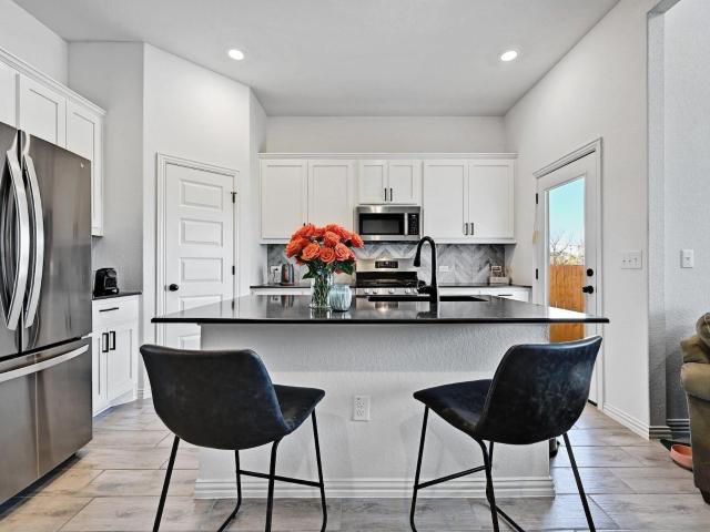 13004 Bloomington Dr