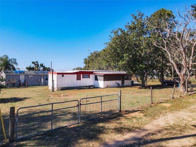 13005 Florida Ave, Astatula, FL 34705