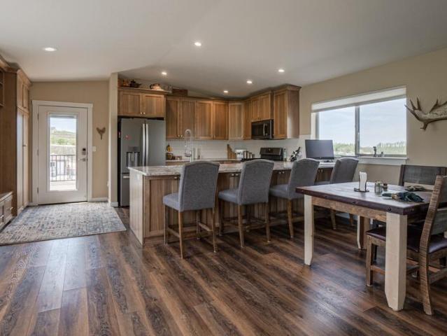 13005 Lake Shore Dr, Nampa, ID 83686