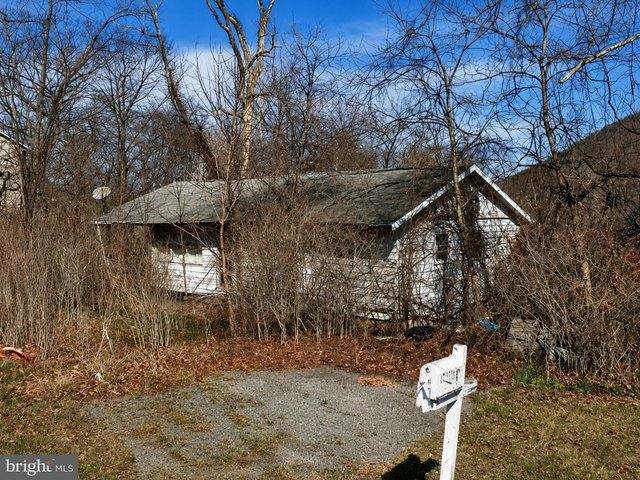 13008 Mallard St, Cumberland, MD 21502