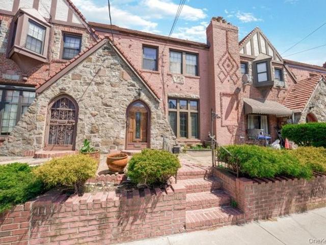 13009 th St, Laurelton, NY 11413