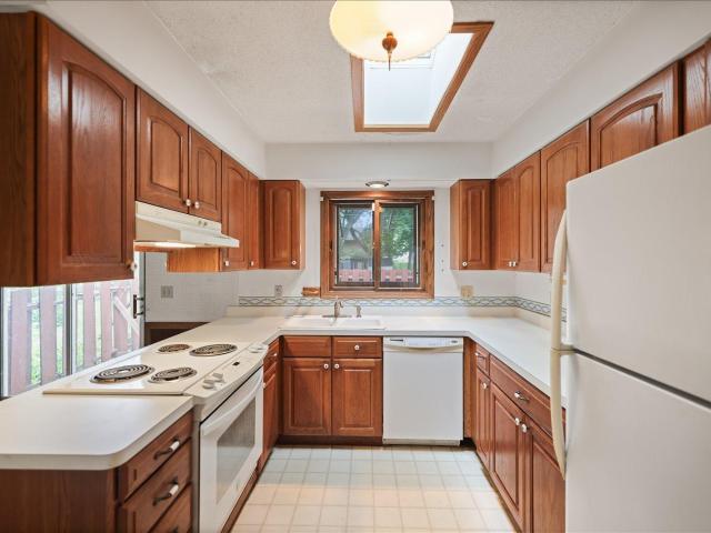 13009 Lakeview Drive