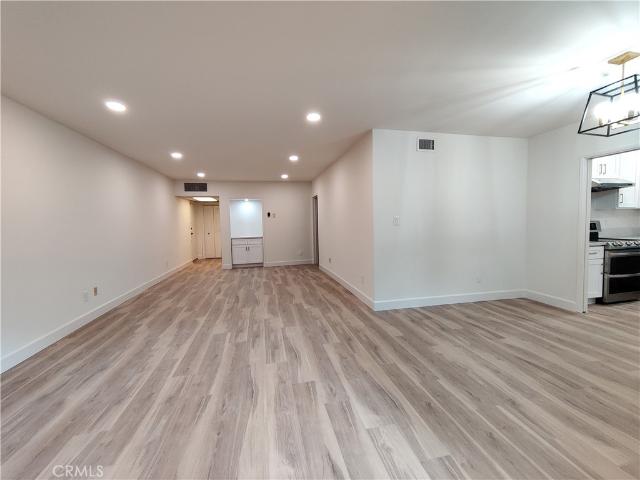1300 Midvale Avenue 211