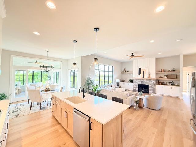 1300 Moll Drive