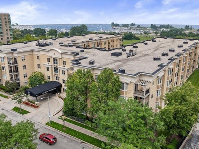 1300 N Prospect Ave Apt 420, Milwaukee, WI 53202