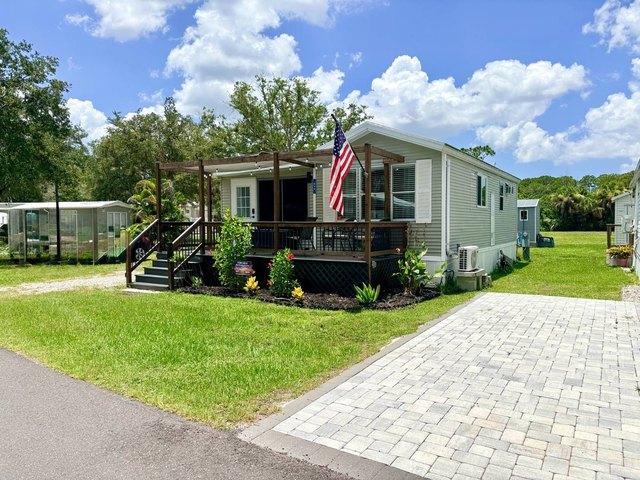 1300 N River Rd # E84, Venice, FL 34293