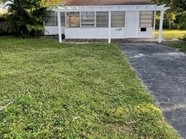 1300 NE 182nd St, North Miami Beach, FL 33162