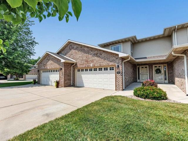 1300 Alpine Dr Unit 302, Green Bay, WI 54311