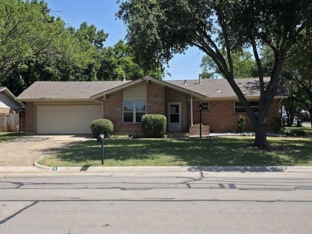 1300 Amherst Dr, Denton, TX 76201