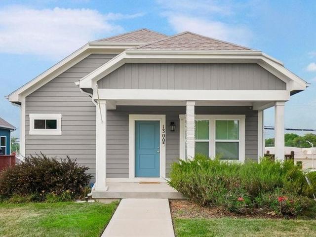 1300 Armstrong Ave, Kansas City, KS 66102