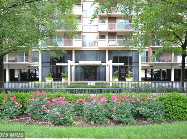 1300 Army Navy Dr Apt 514, Arlington, VA 22202